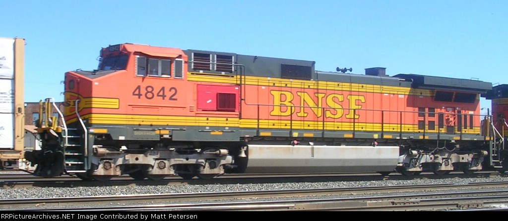 BNSF 4842